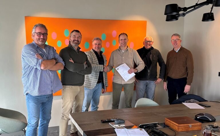 Koninklijke Van der Wees verwelkomt Combifloat Systems op multipurpose ...